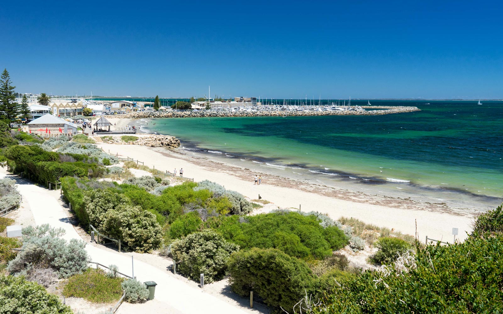 Bathers Beach / Western Australia / Australia // World Beach Guide