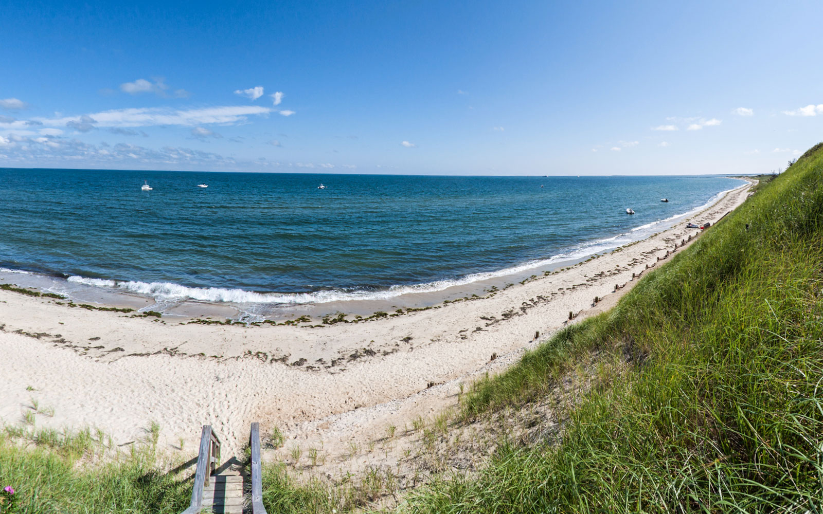 Cliff Beach / Nantucket / Massachusetts // World Beach Guide