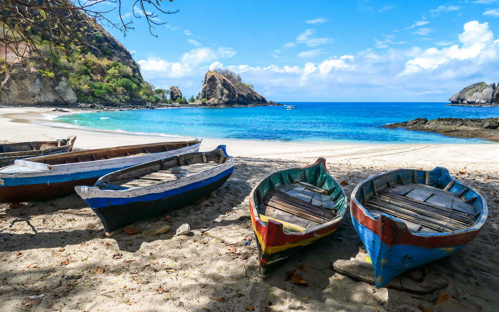 Koka Beach / Flores / Indonesia // World Beach Guide