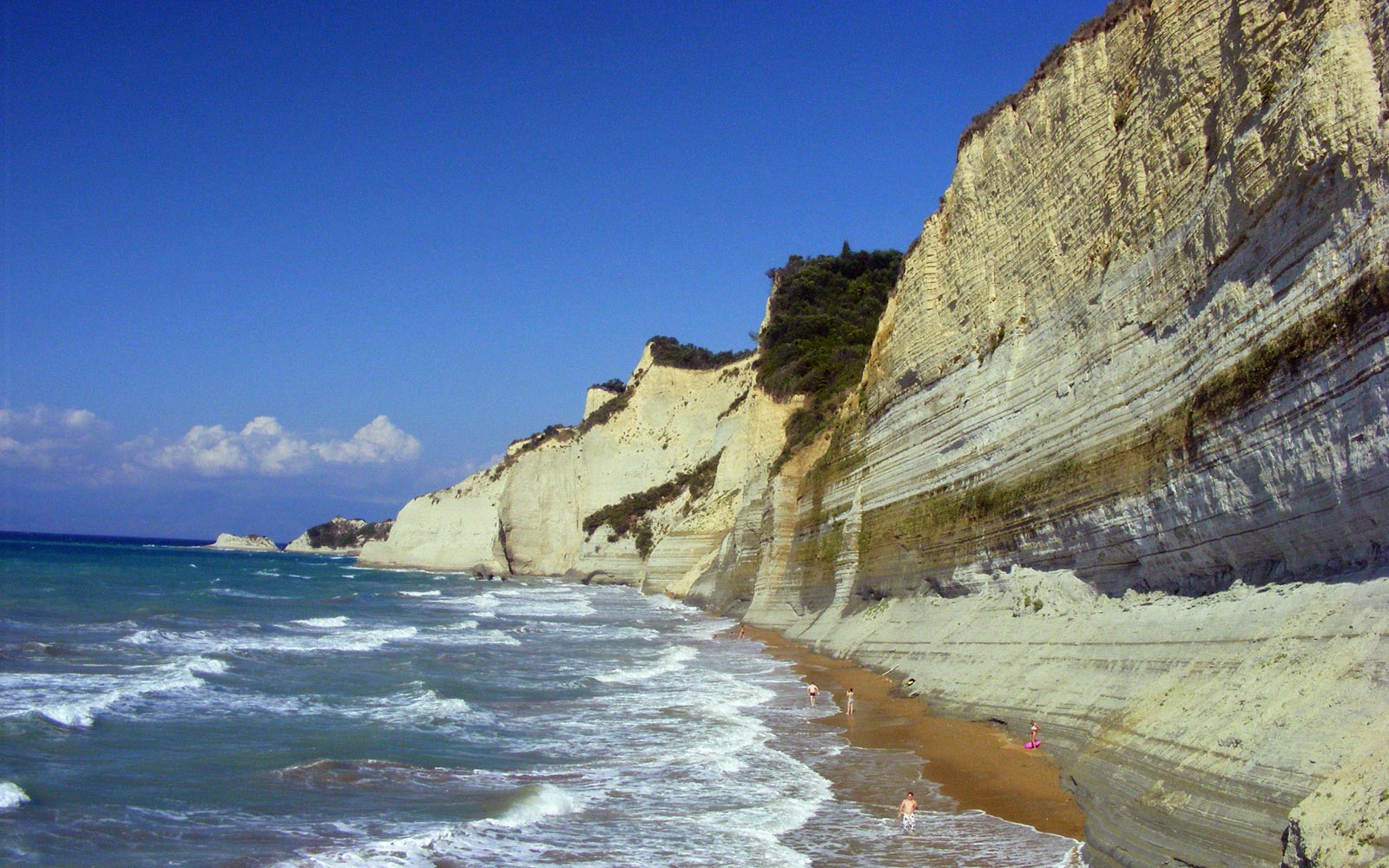 Loggas Beach / Corfu / Greece // World Beach Guide