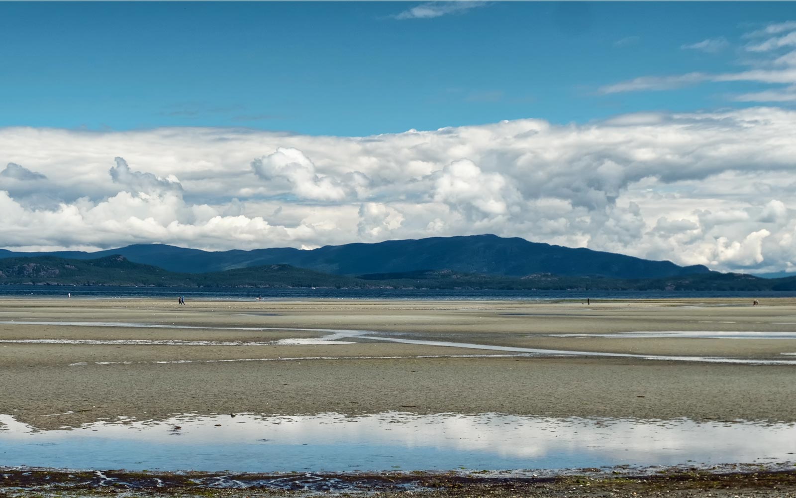 Parksville Beach / British Columbia / Canada // World Beach Guide
