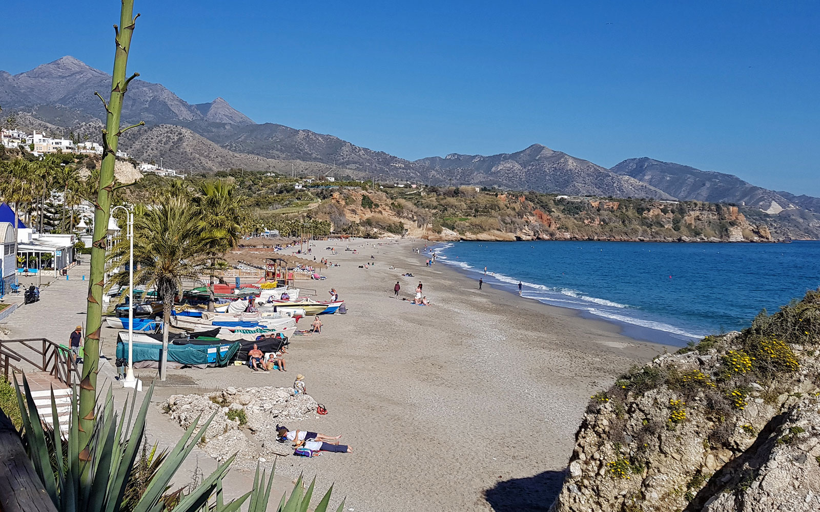 Playa Burriana / Costa del Sol / Andalusia // World Beach Guide