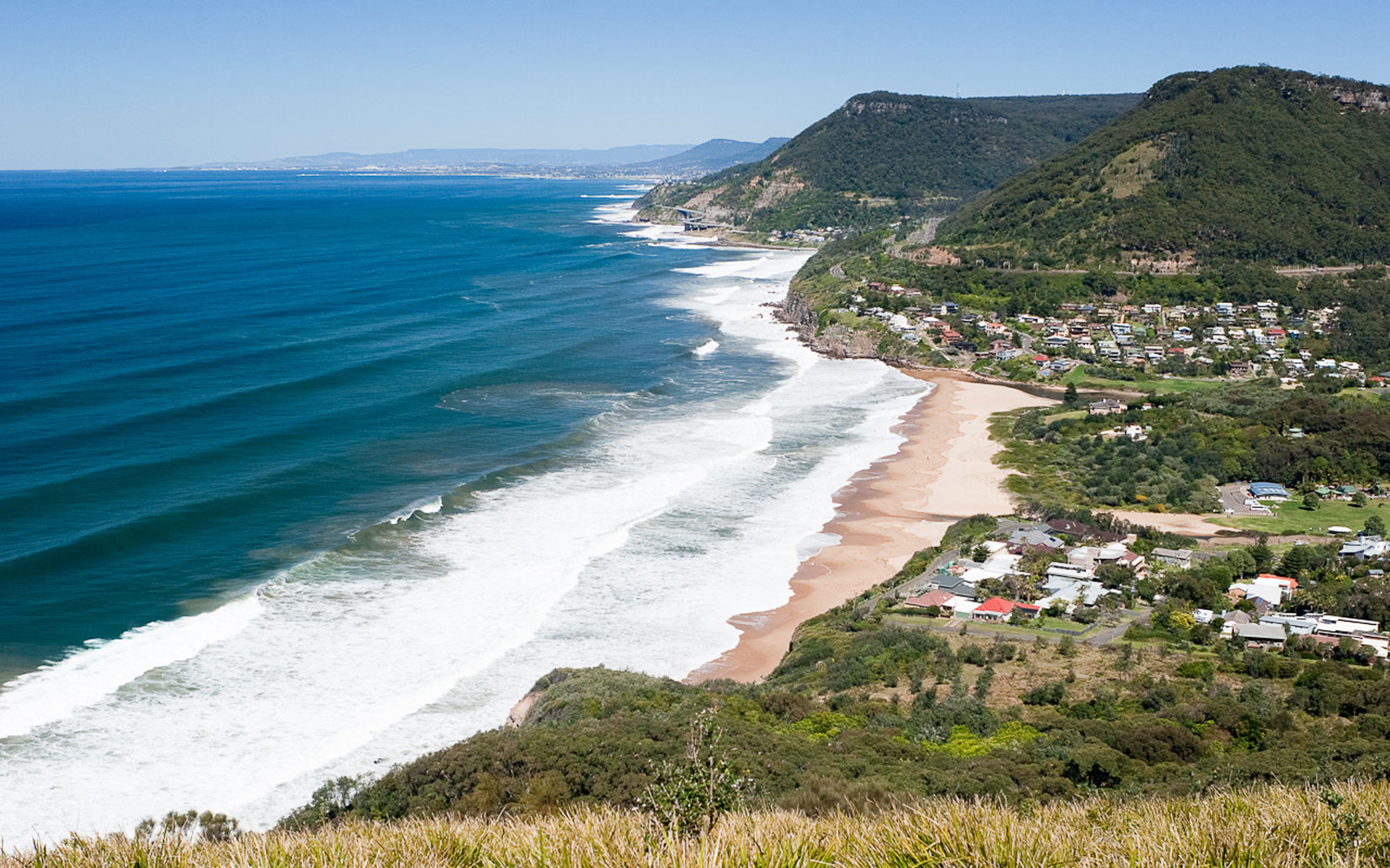 Stanwell Park Beach / New South Wales / Australia // World Beach Guide