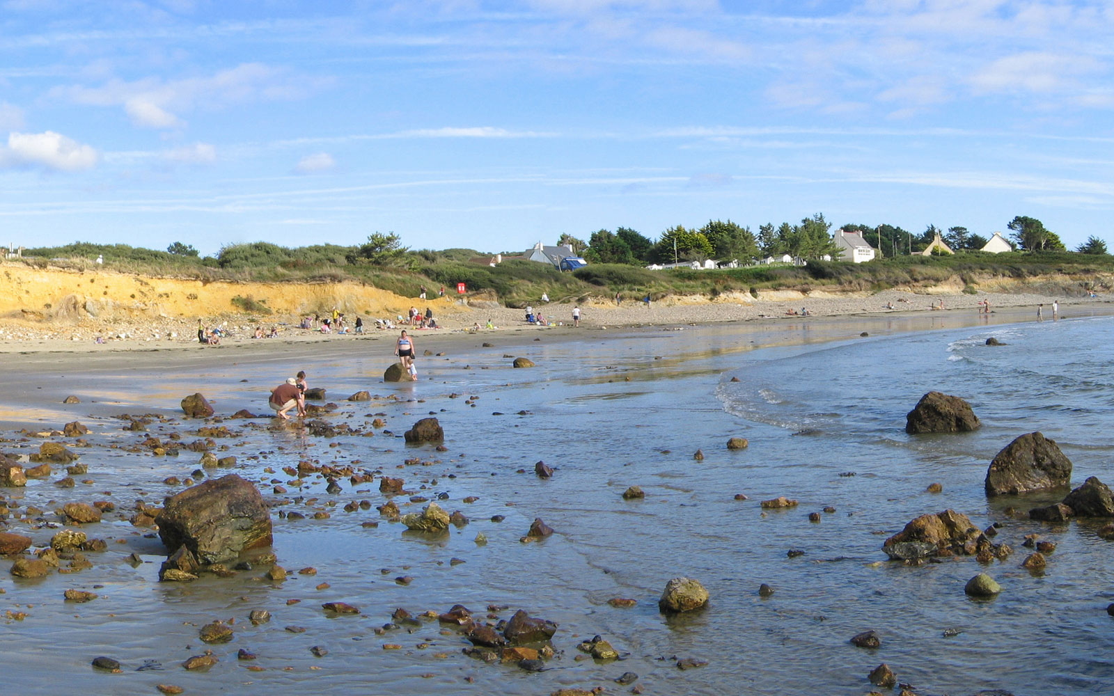 Trez Rouz Beach / Finistère / Brittany // World Beach Guide
